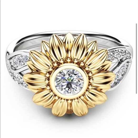 Jewelry | 18k Sunflower Diamond Statement Ring | Poshmark